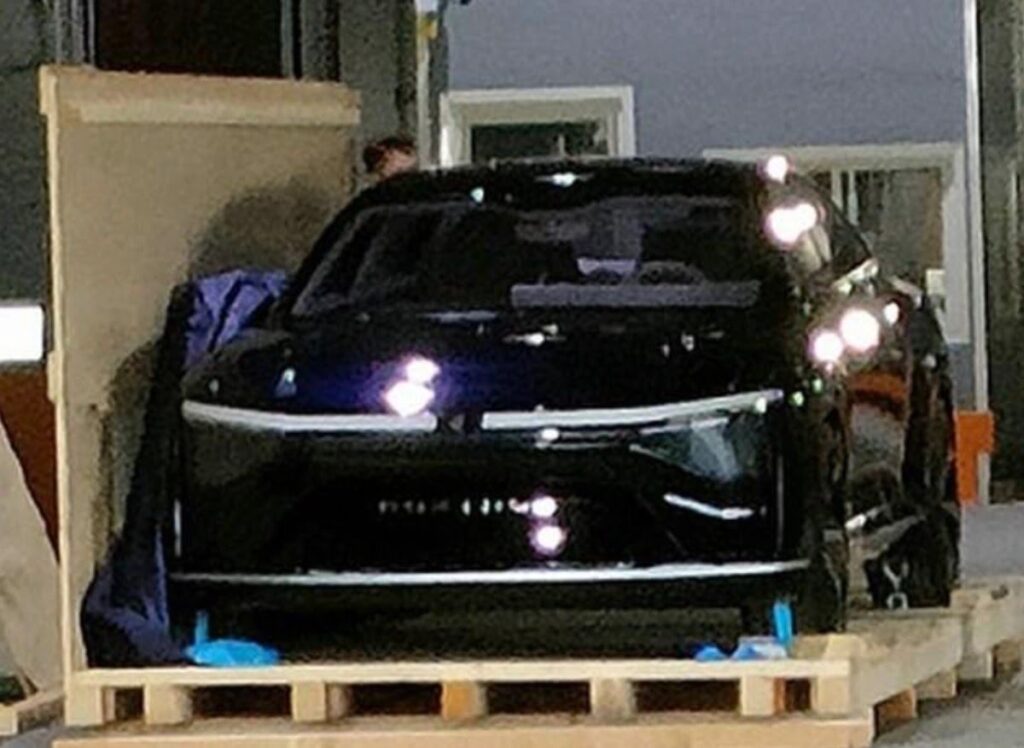 Foxconn's first EV with "Foxtron" badge will debut on October 18, live ...