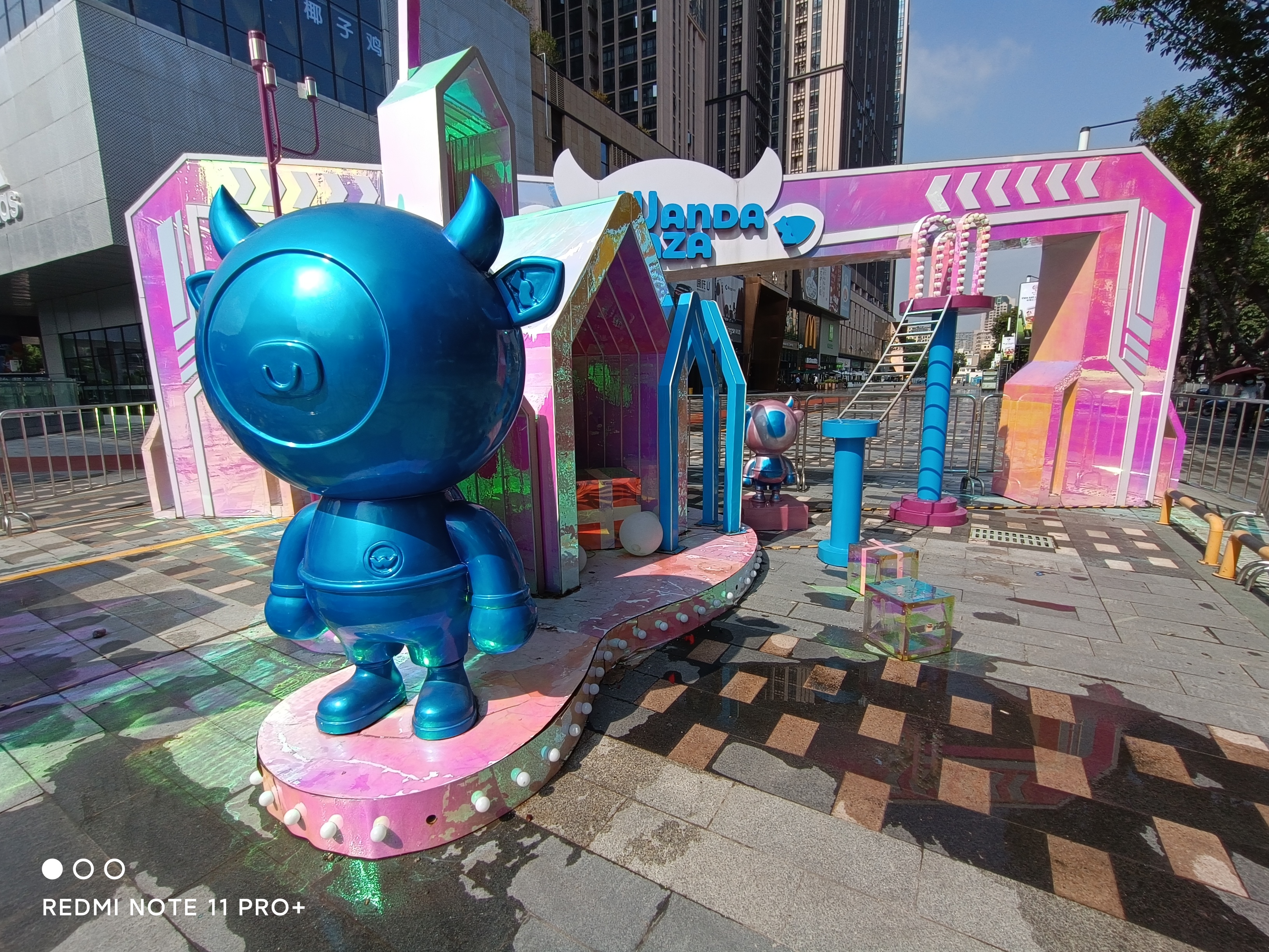 Redmi Note 11 Pro Plus Review: 120W Fast Charging now on a Budget ...