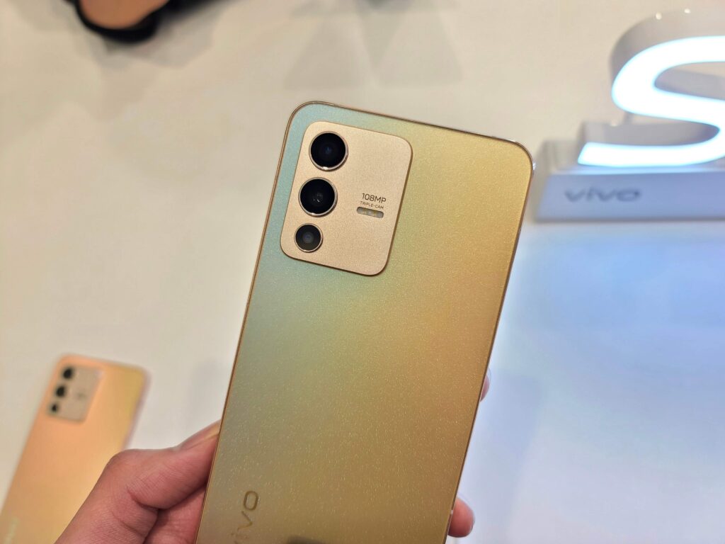 More vivo S12 series live images leak, revealing phones in all of their glory