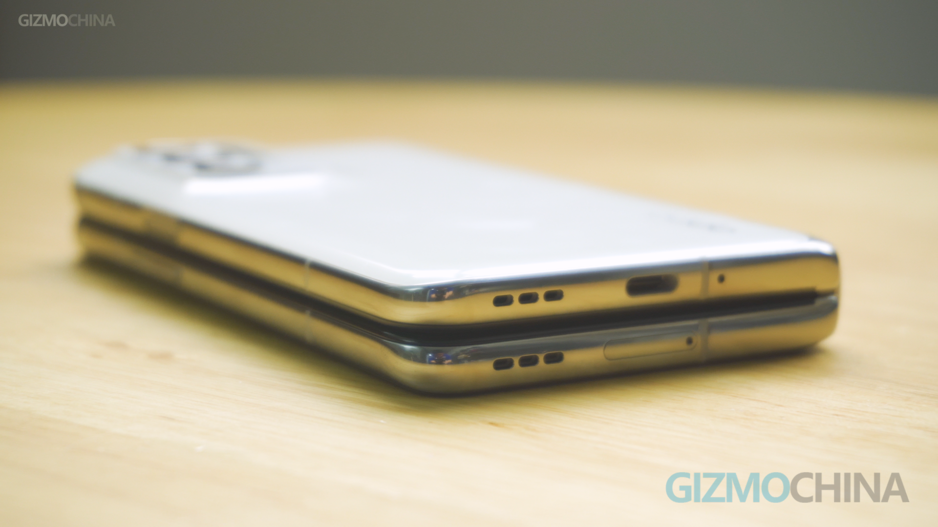 OPPO Find N Unboxing & First Impression: The Next Normal? - Gizmochina