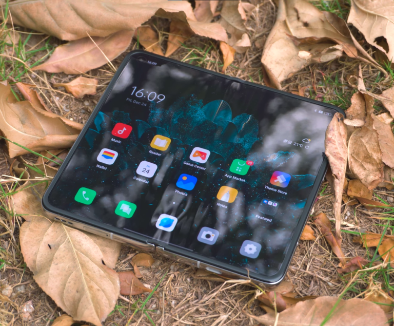 OPPO Find N Unboxing & First Impression: The Next Normal? - Gizmochina