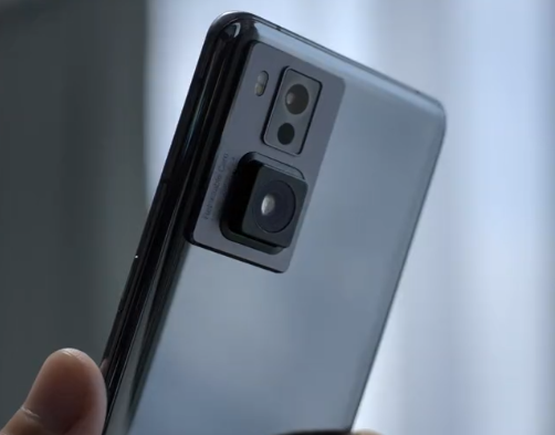 OPPO teases a unique smartphone with a retractable rear camera - Gizmochina