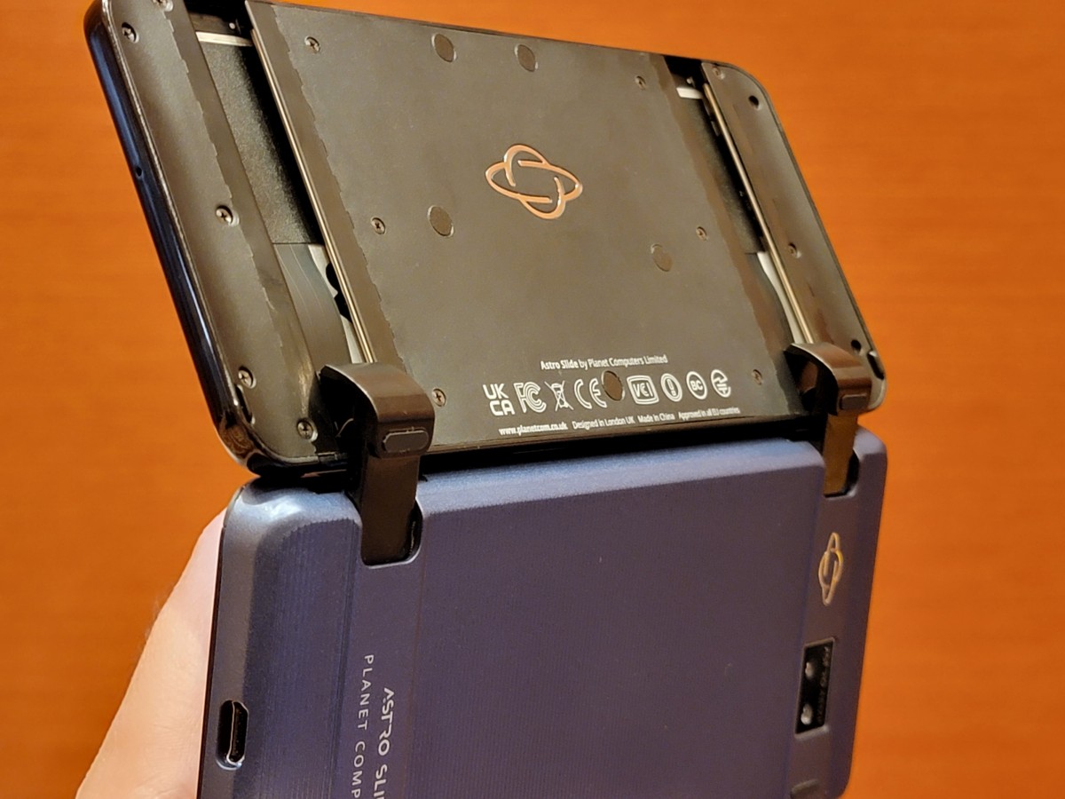 Planet Astro Slide 5G with a Dimensity 800 & slider keyboard will start ...