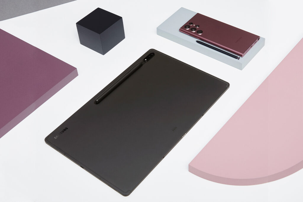 Galaxy S22 Series, Tab S8 Series now available in Europe, North America