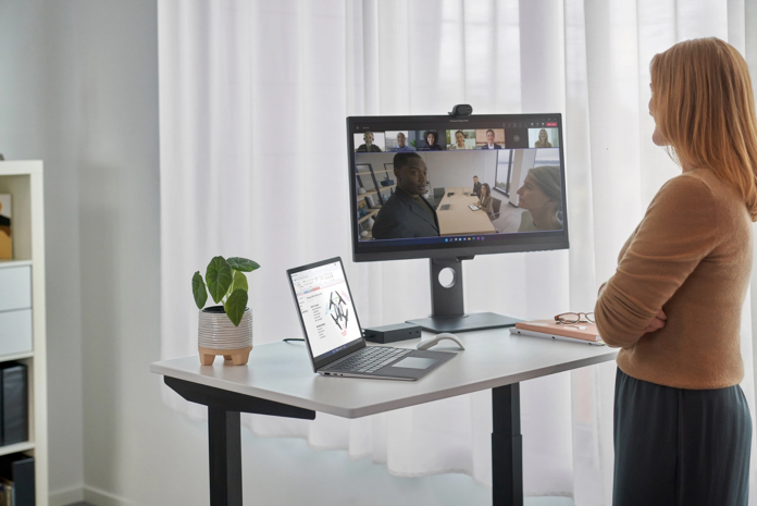 Microsoft Surface Hub 2 Smart Camera with laptop-grade chip, 12MP AI ...