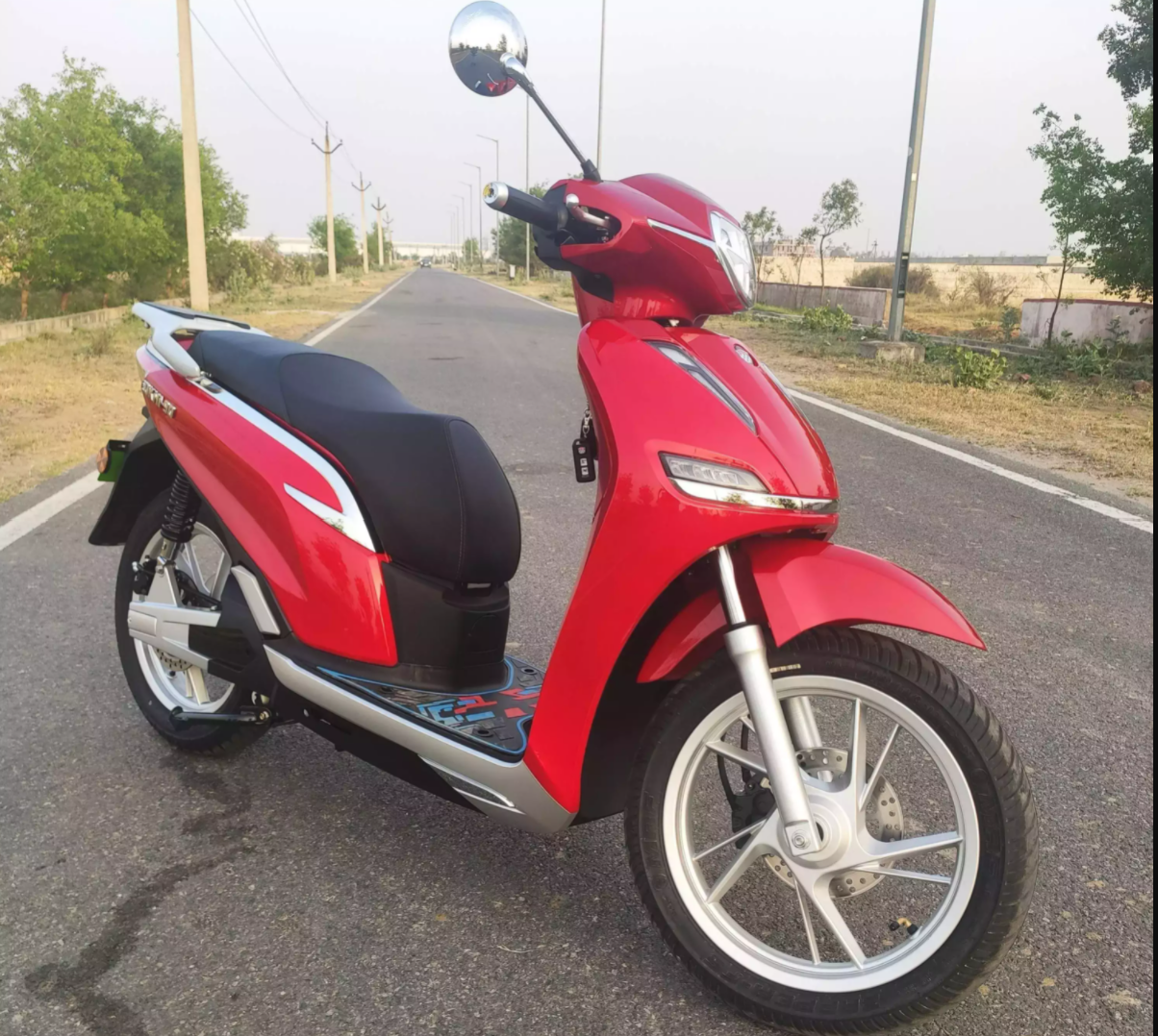 Okinawa Okhi 90 e-scooter arrives with 160km range, 0-90 km/h in 10 ...