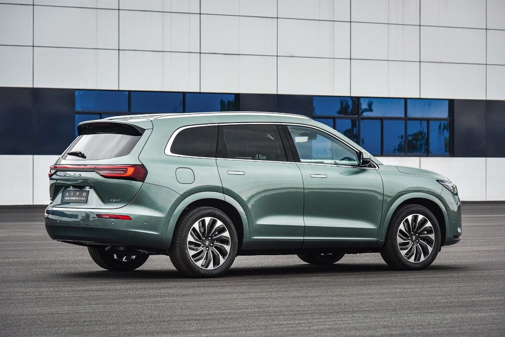 Huawei AITO M7 EV live images leaked, launch expected later this year ...