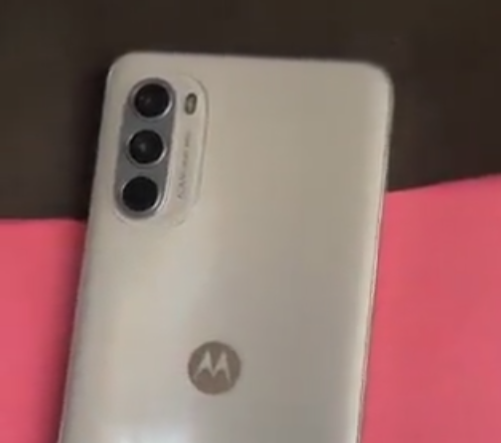 Moto G52 hands-on video leaked before the official launch - Gizmochina