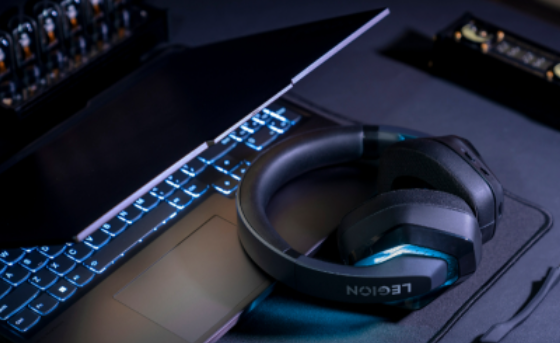 Lenovo Legion H5 Wireless Gaming Headset with 50mm drivers, 24hrs play ...