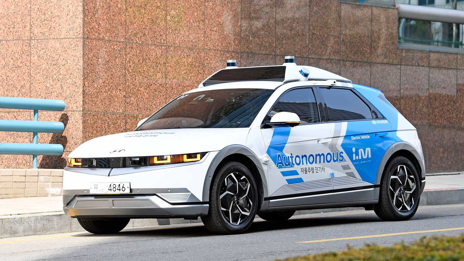 Hyundai launches driverless ride-hailing service in Seoul, South Korea ...