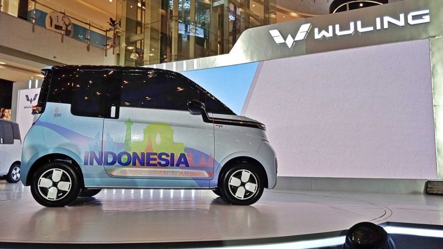 Wuling Air EV with 100km/h top speed, 300km range announced in ...