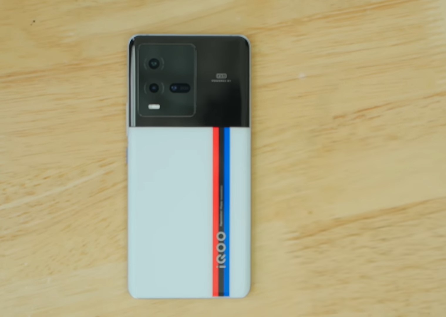 iQOO 9T hands-on video released, design and camera details confirmed - Gizmochina