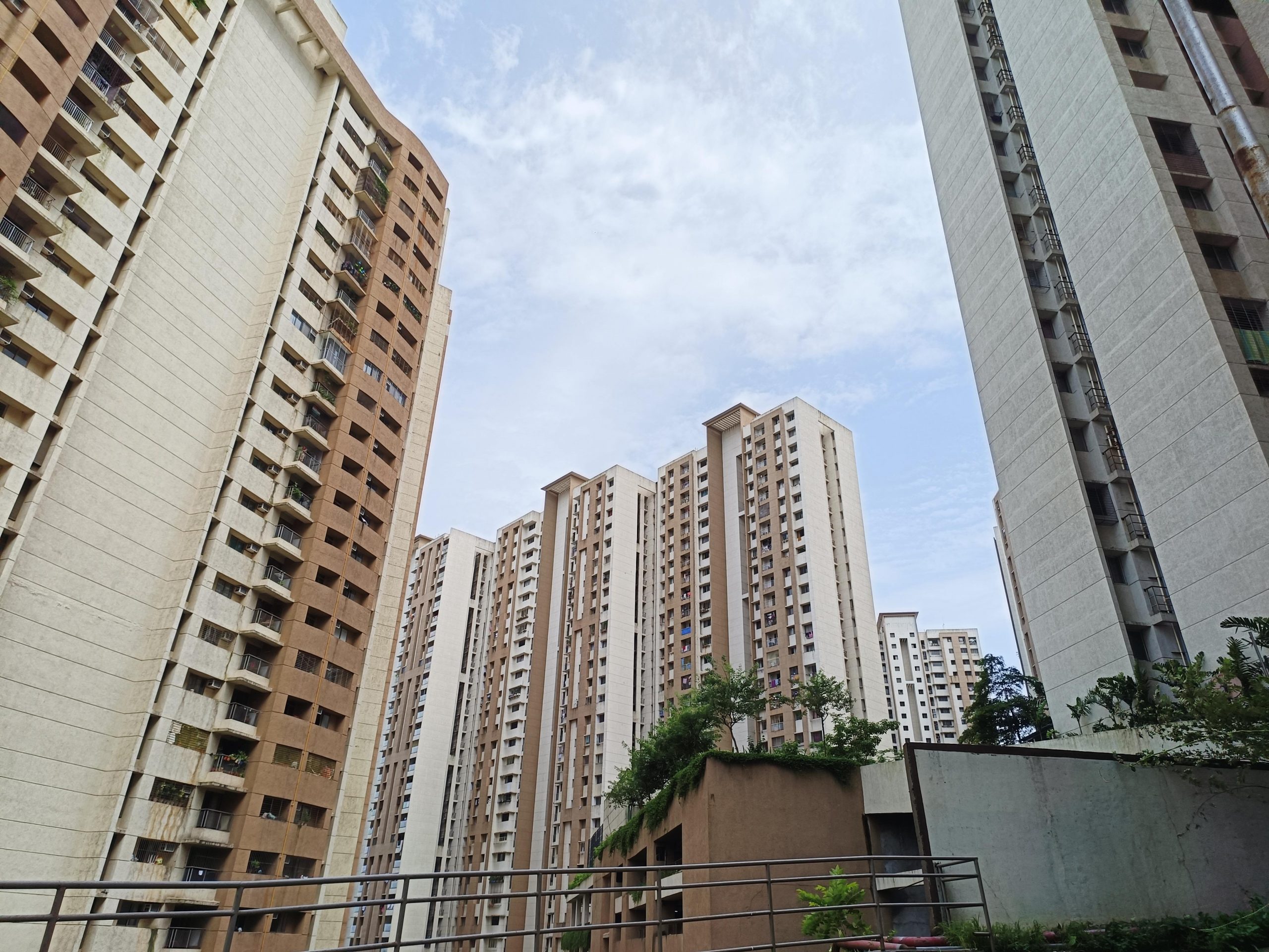 OPPO Reno 8 5G Review: Worthy rival for mid-range affordable flagships ...