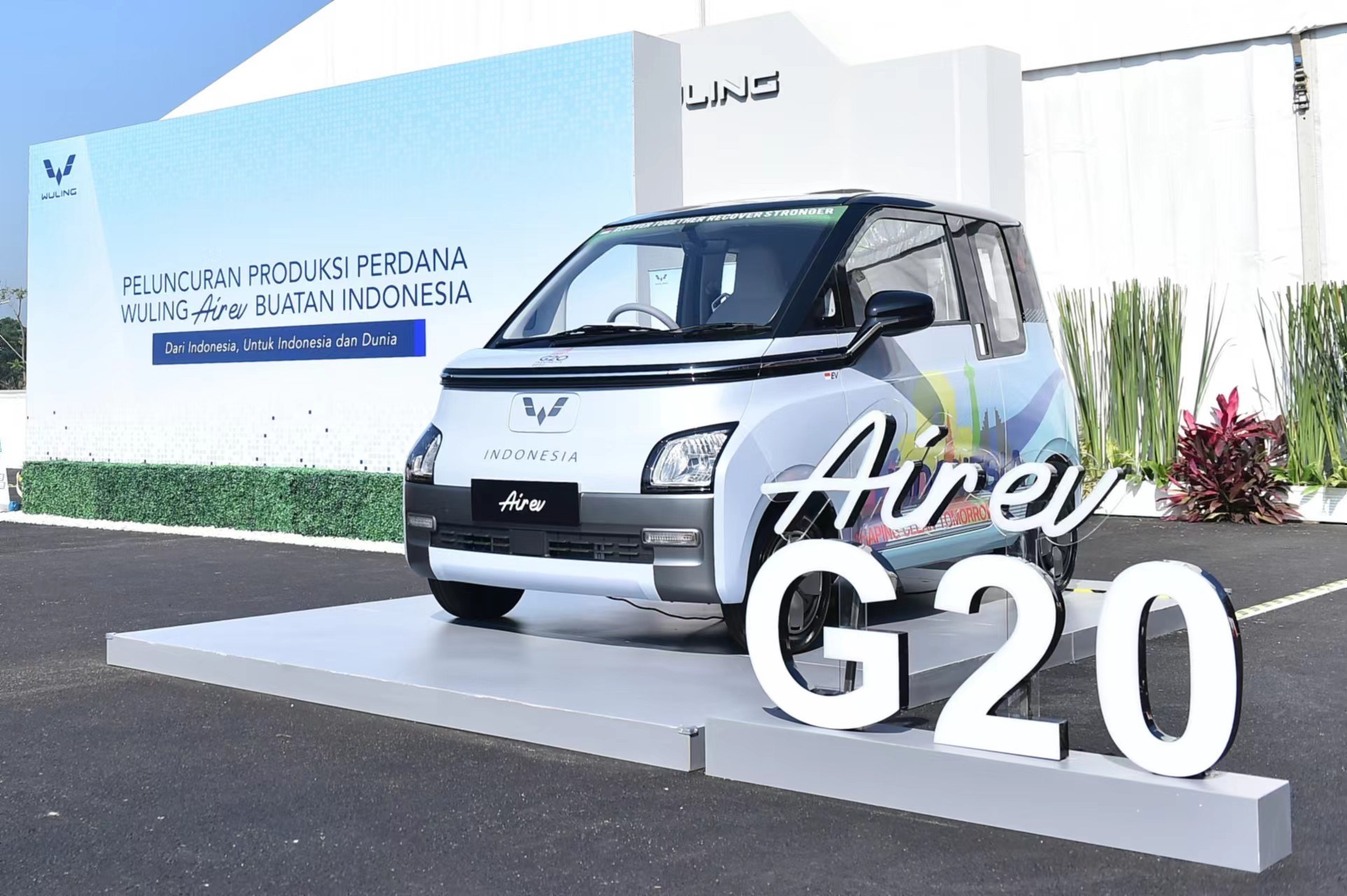 Wuling Air EV enters the global turf with unveiling in Indonesia ...