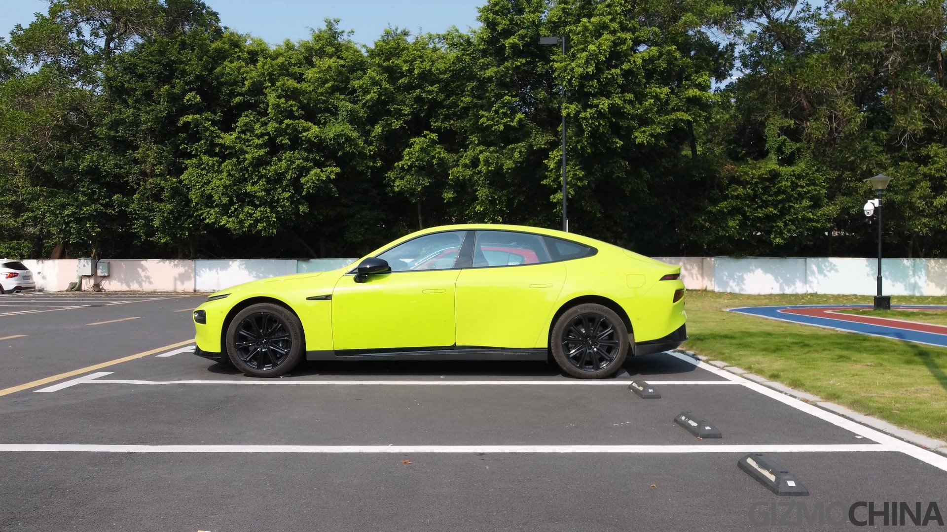 XPeng P7 Wing Limited Edition Test Drive - Gizmochina