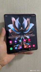 Samsung W23 foldable live images emerge ahead of launch - Gizmochina