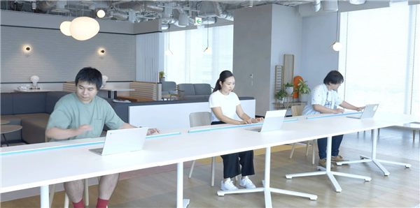 The Gboard Bar is a 165cm single row keyboard unveiled by Google Japan ...