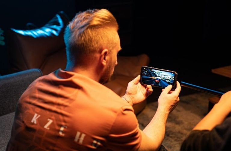 Oukitel WP21 Dual Screen Rugged Phone is available at Discounted Price ...