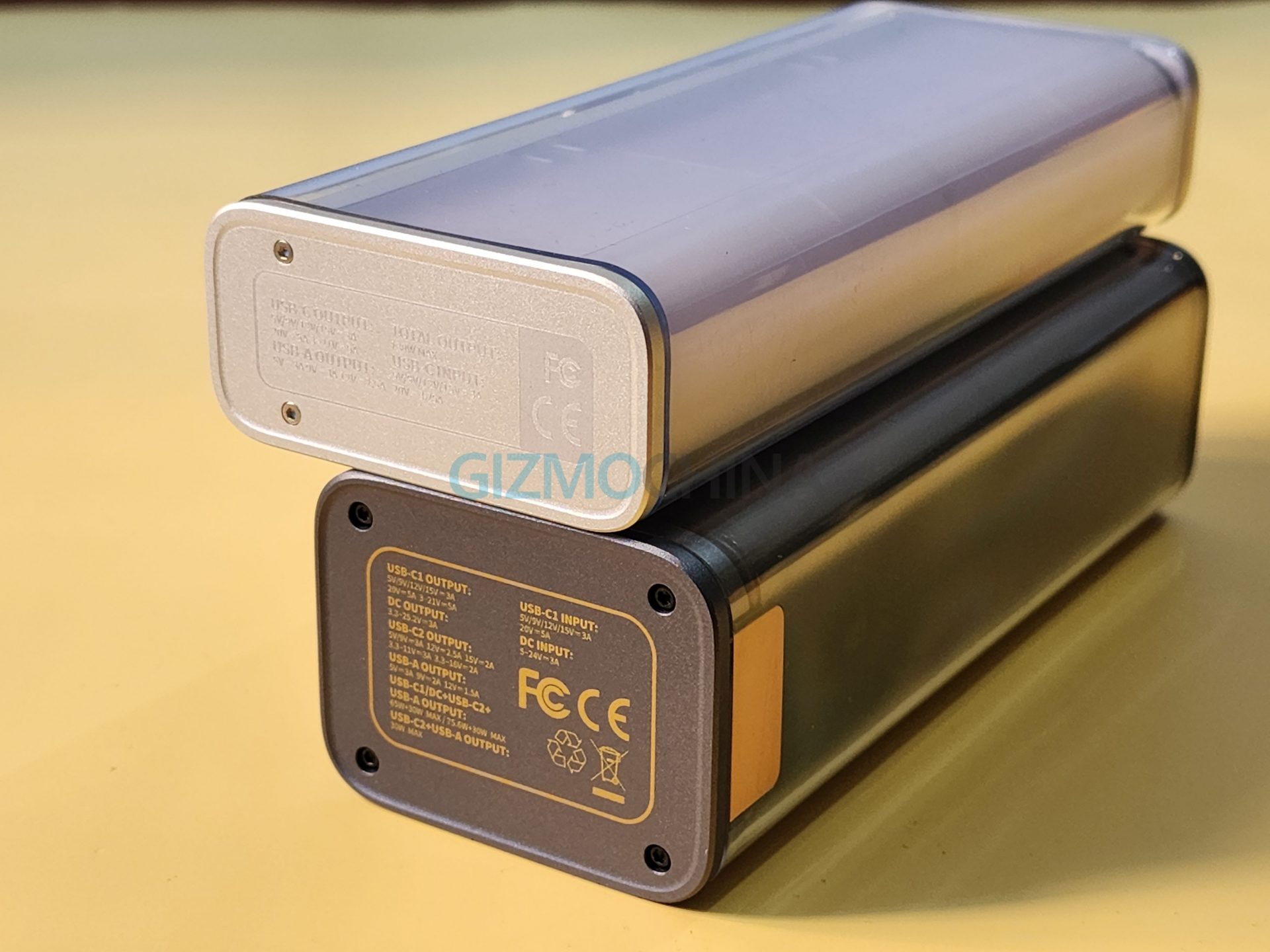 Shargeek Storm 2, Storm 2 Slim Review: Unique See-Thru Travel-Friendly ...