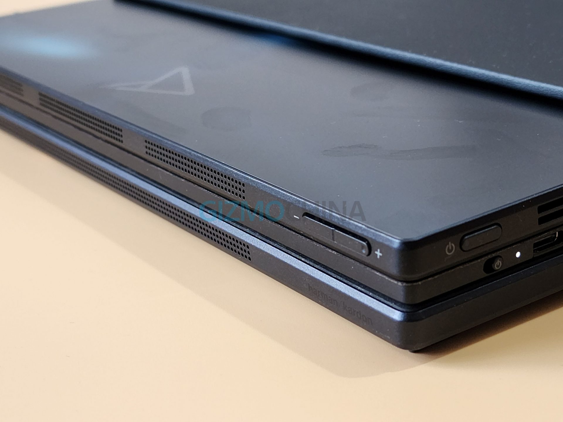 Asus Zenbook 17 Fold OLED Review – Best Laptop with Foldable Screen So ...