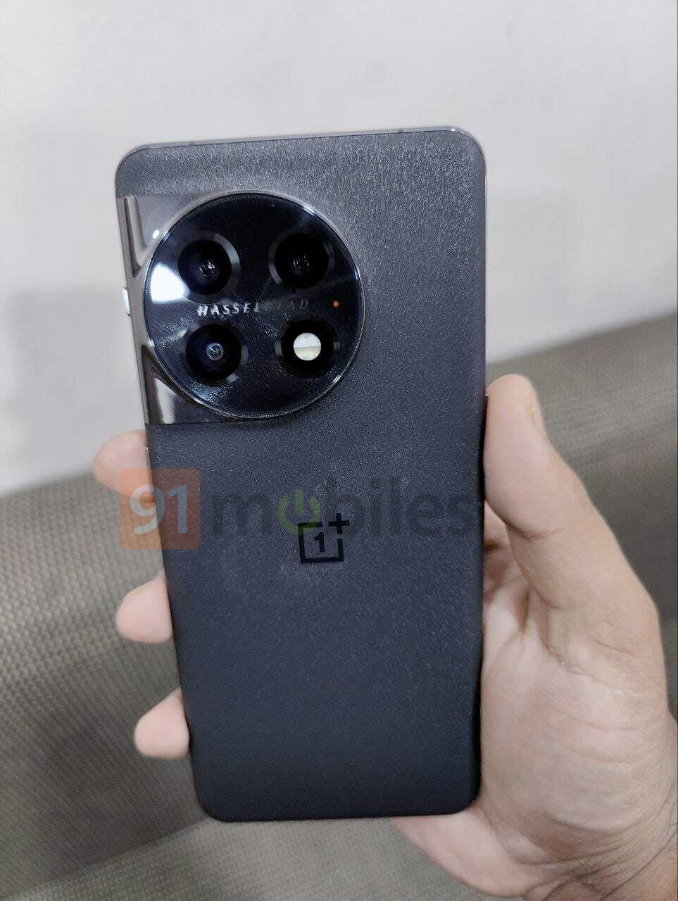 OnePlus 11 Real-Life Images Leak Online Ahead Of Upcoming Launch In China - Gizmochina