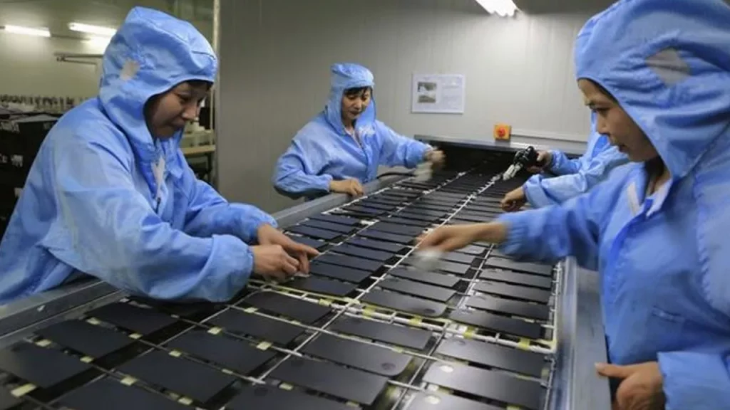 China Suppliers Feel the Heat as Apple Boosts Indian iPhone Production ...