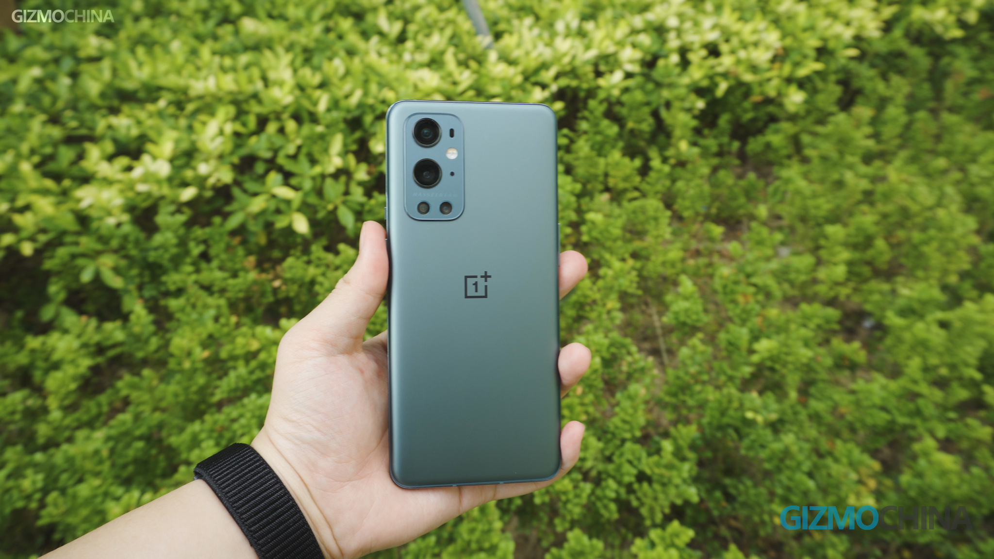 OnePlus Withdraws OxygenOS 13 Update Due To Bricking Issues on OnePlus ...