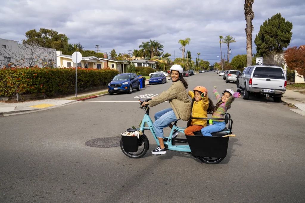 Trek Announces Fetch Plus 2 and Fetch Plus 4 Electric Cargo Bikes for ...
