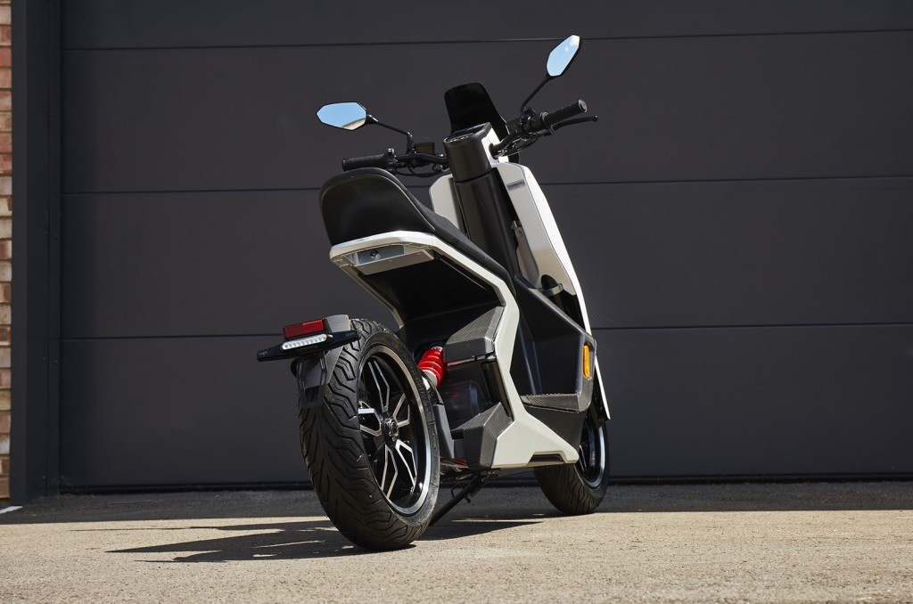 Zapp i300 Performance Urban Electric Bike With An Innovative Design ...
