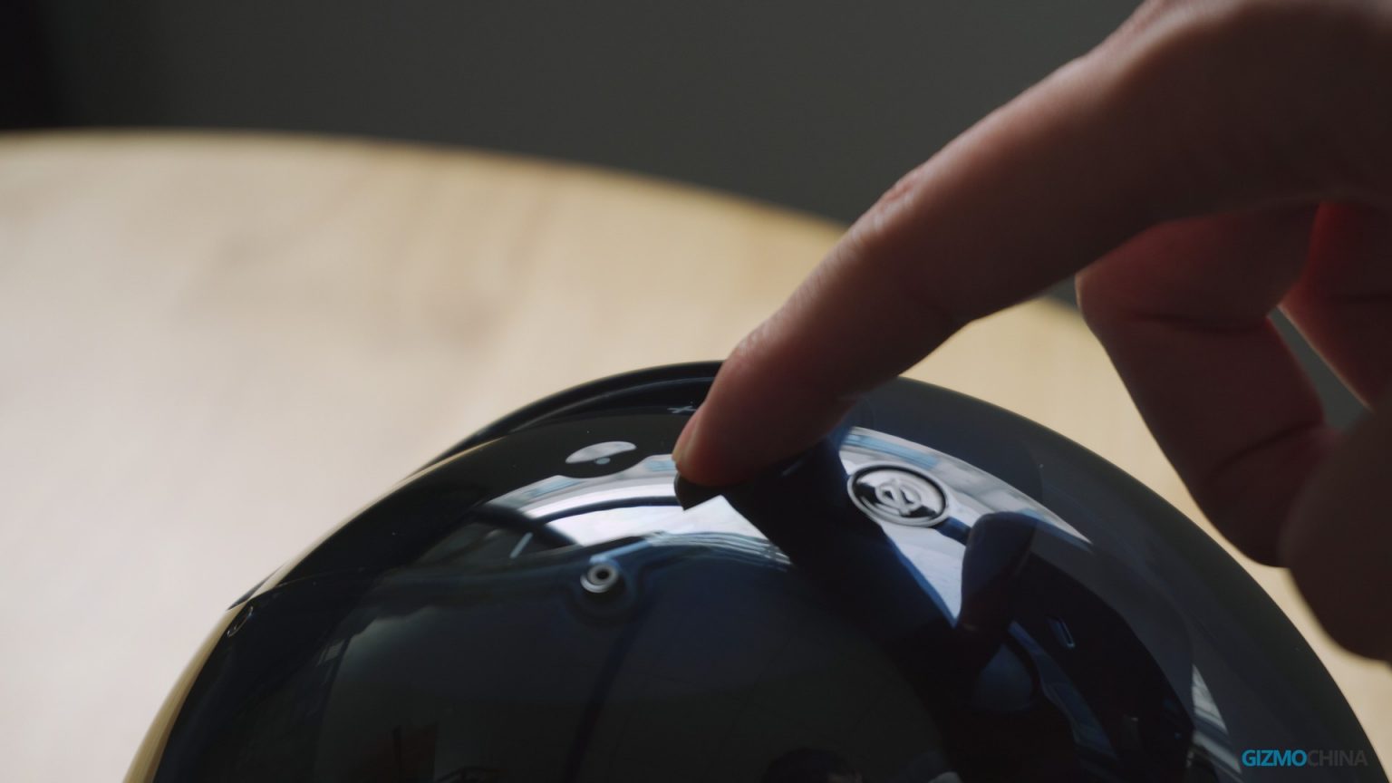 Enabot EBO X Smart Home Robot Review: Looks like a BB-8! - Gizmochina