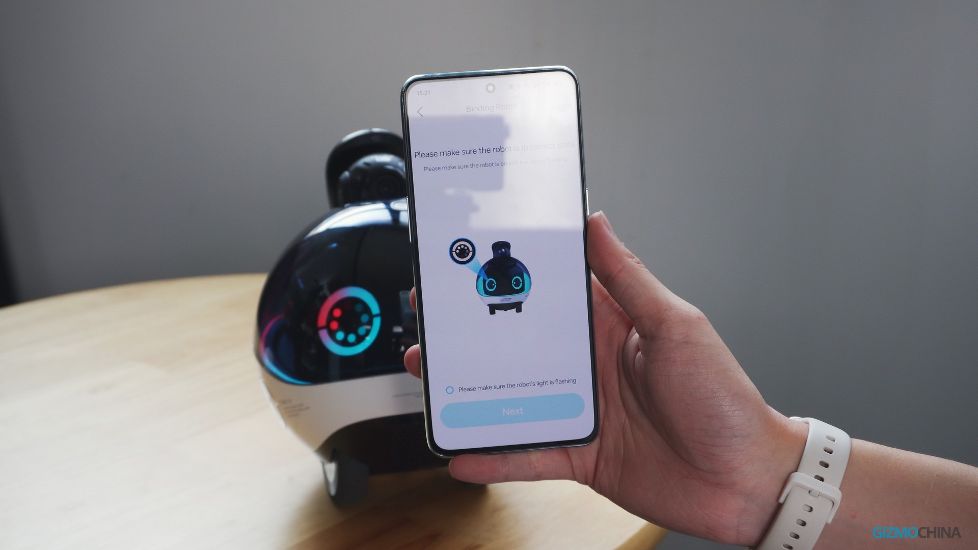 Enabot EBO X Smart Home Robot Review: Looks like a BB-8! - Gizmochina