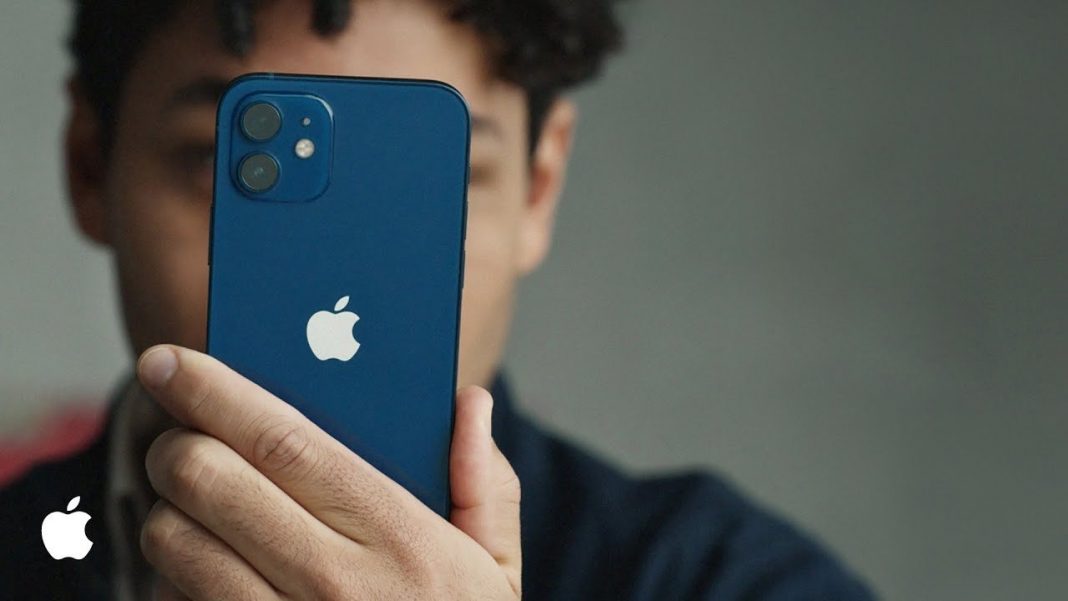 The Age of Apple: The iPhone Isn't Capturing the Attention of Users ...