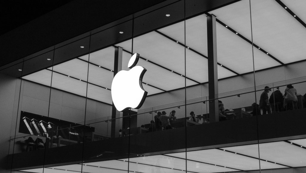 Apple Employee's $17 Million Fraud Scheme Lands Him 3-Year Prison ...