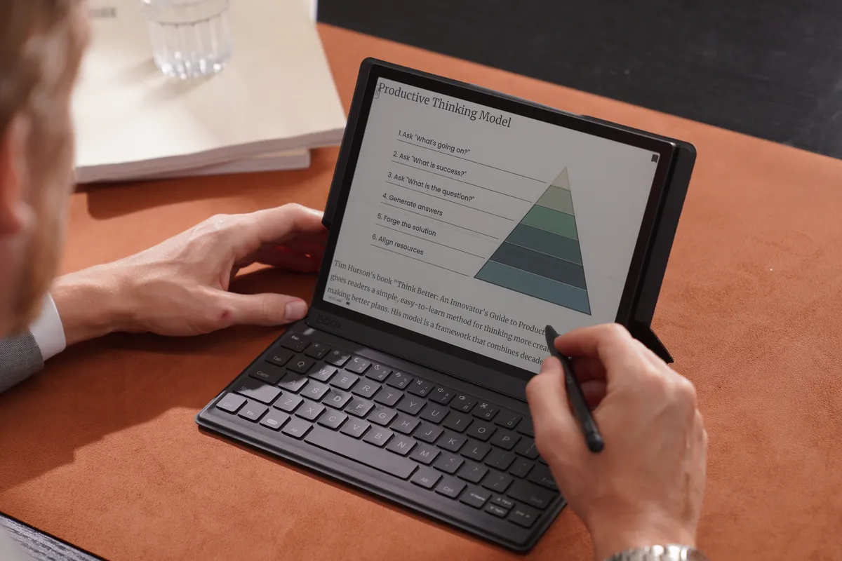 Onyx Boox Tab Ultra C E Ink tablet with a 16MP rear camera released ...