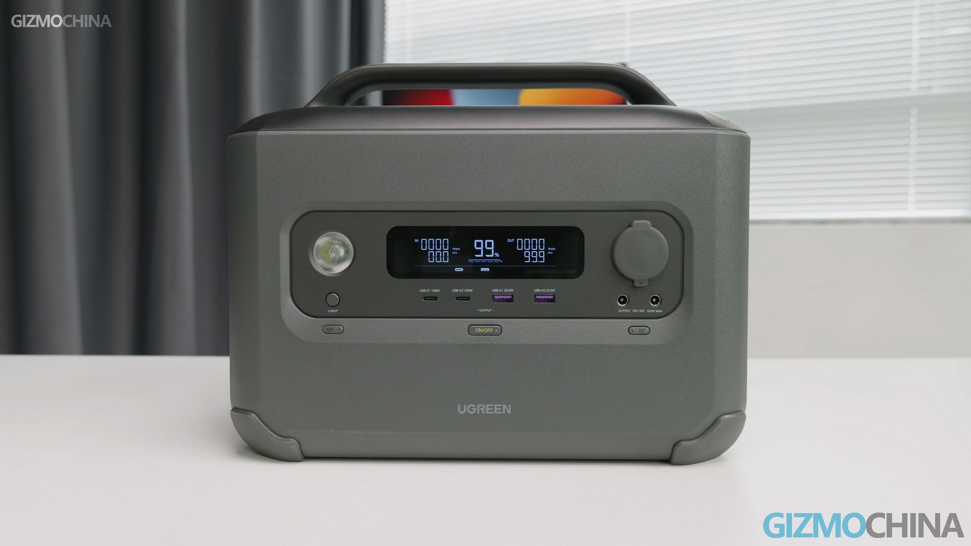 UGREEN PowerRoam 1200 Power Station Review: Omnipotence, Beautiful and ...
