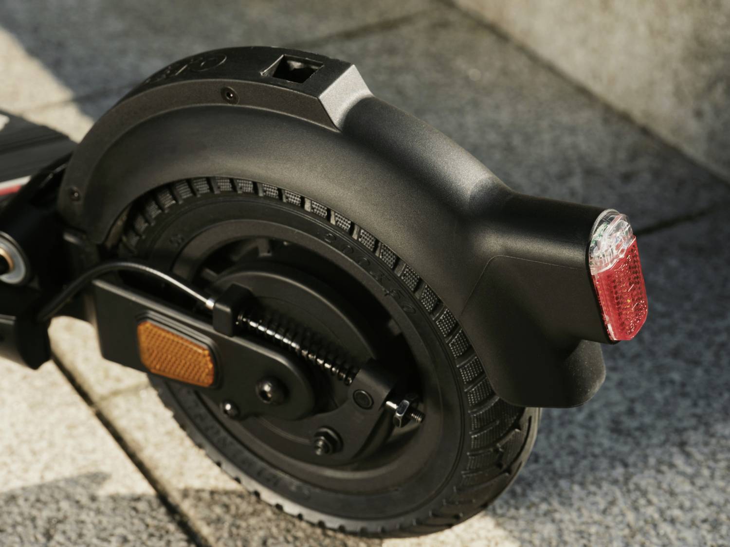 Refreshed Mercedes-AMG e-scooter with regenerative braking and 40km ...