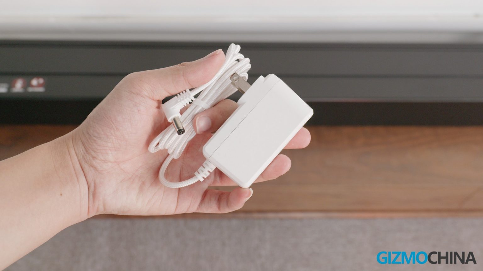 HHOLOVE O Sitter Review: Best companion AI robot for Cats - Gizmochina