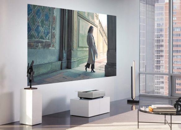 Leica Cine 1 Ultra-short throw Projector with Summicron lenses now on ...