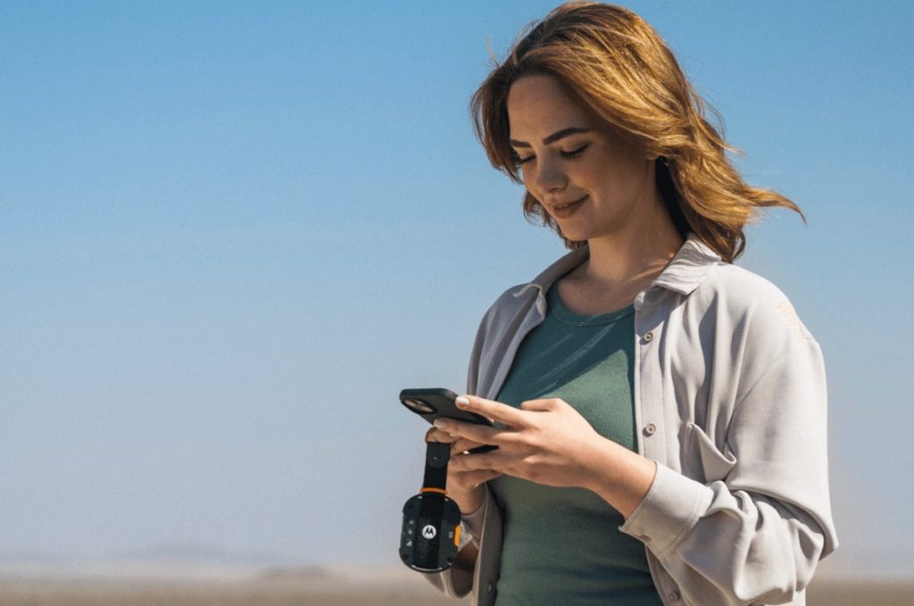 Motorola Defy Satellite Link compatible with Android and iOS now ...