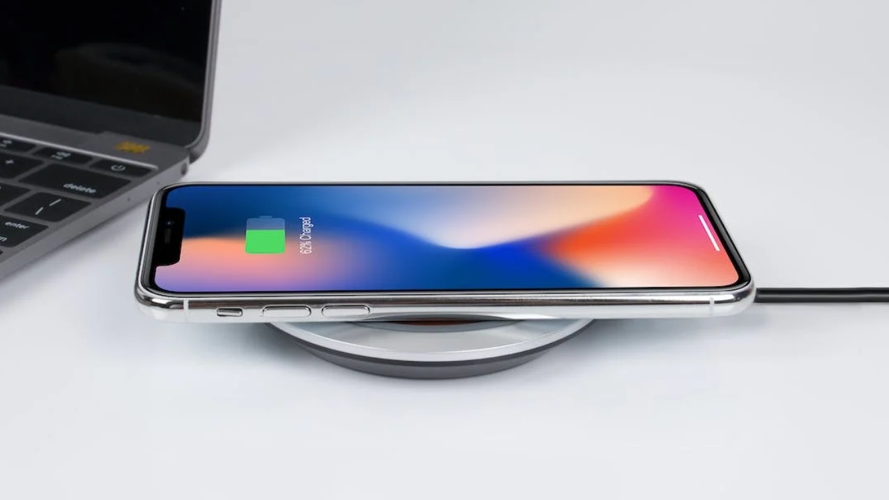 Quick Take: Are Smartphones with Removable Batteries a Good Idea in ...