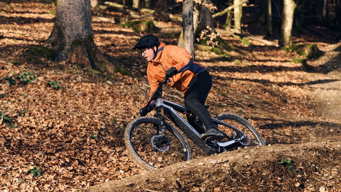 Porsche unveils the eBike Cross Performance & e-bike Cross Performance ...