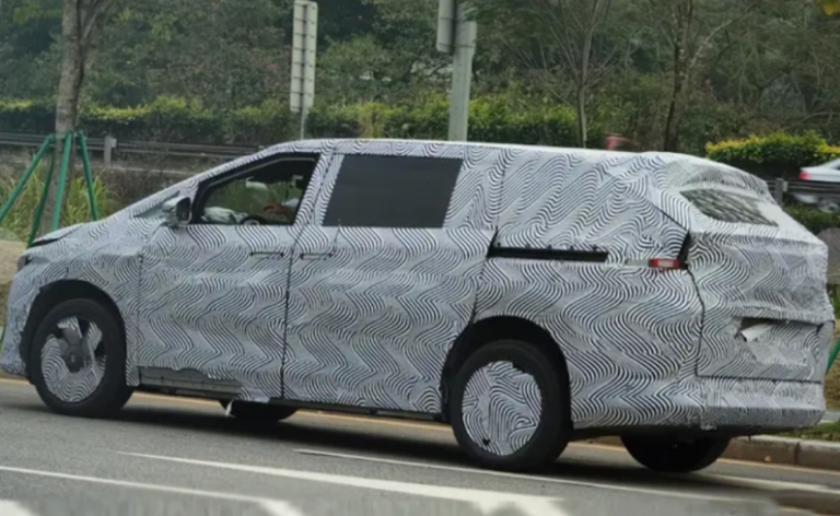 Xpeng X9 Takes Aim Tengshi D9 with Luxurious Interior and Powerful ...