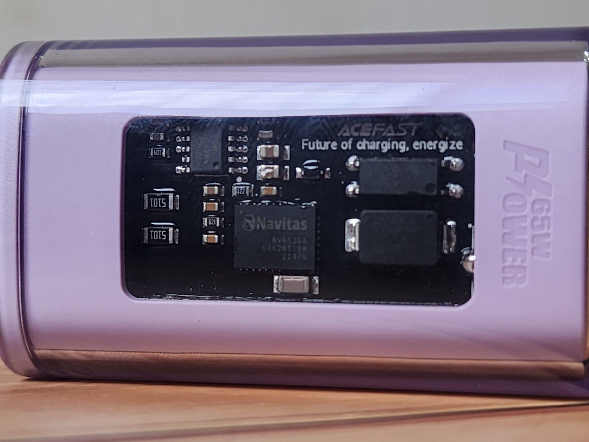 Hands-On Experience: Acefast PD65W Wall Charger - Gizmochina