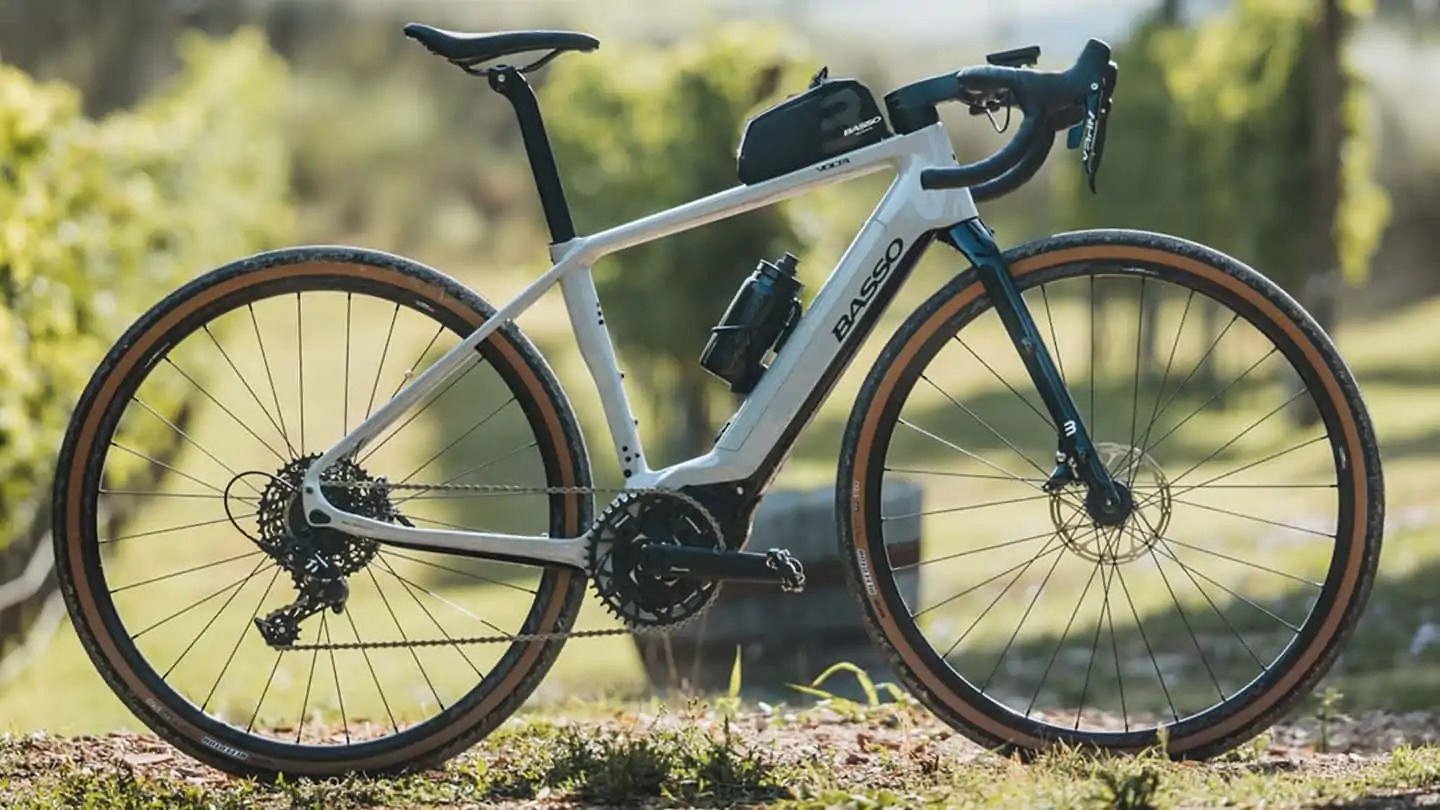 The Basso Volta is a Light Italian E-Bike with a Carbon Frame & an ...
