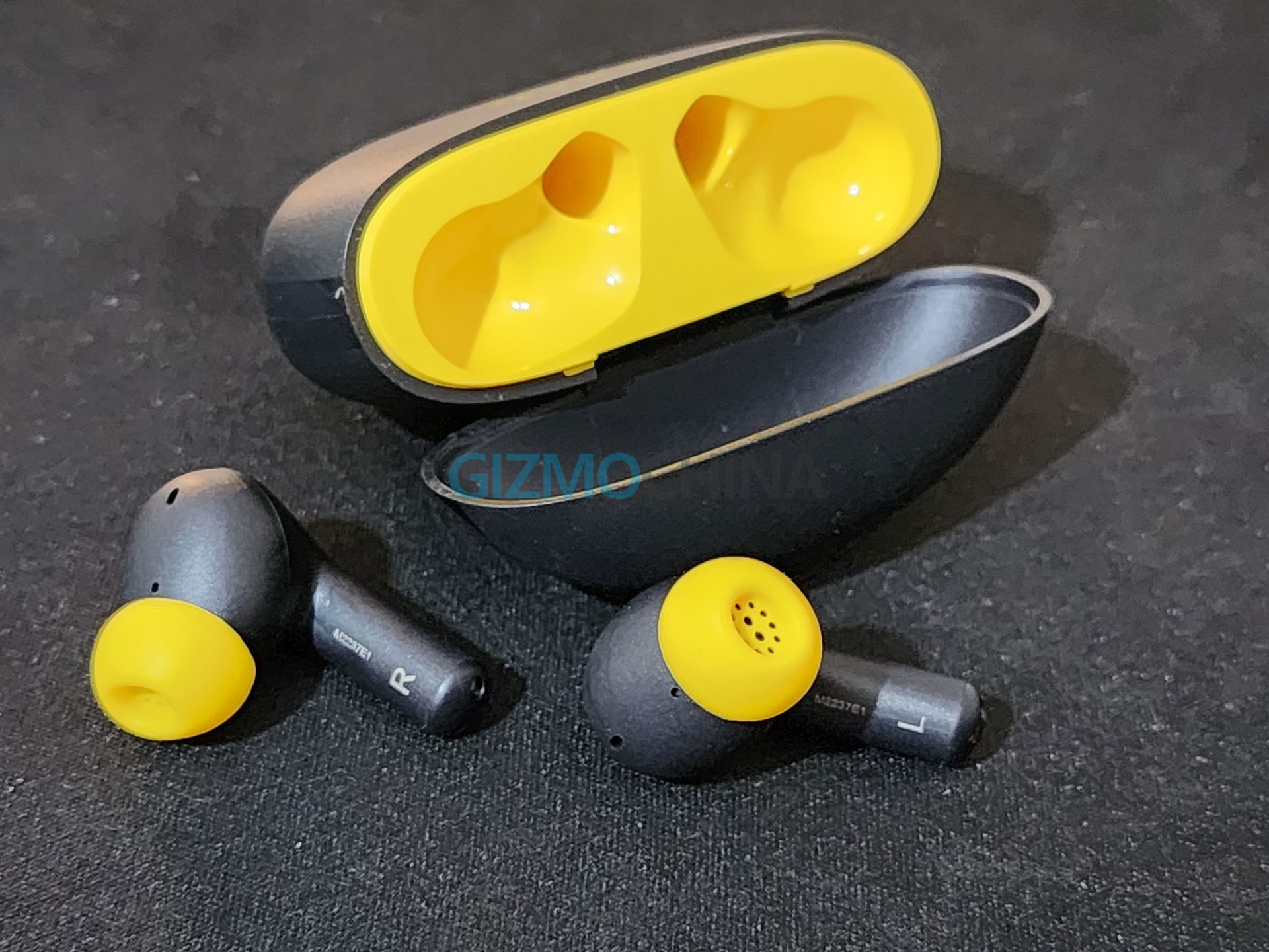 Poco Pods review: Budget TWS earbuds with thumping bass - Gizmochina