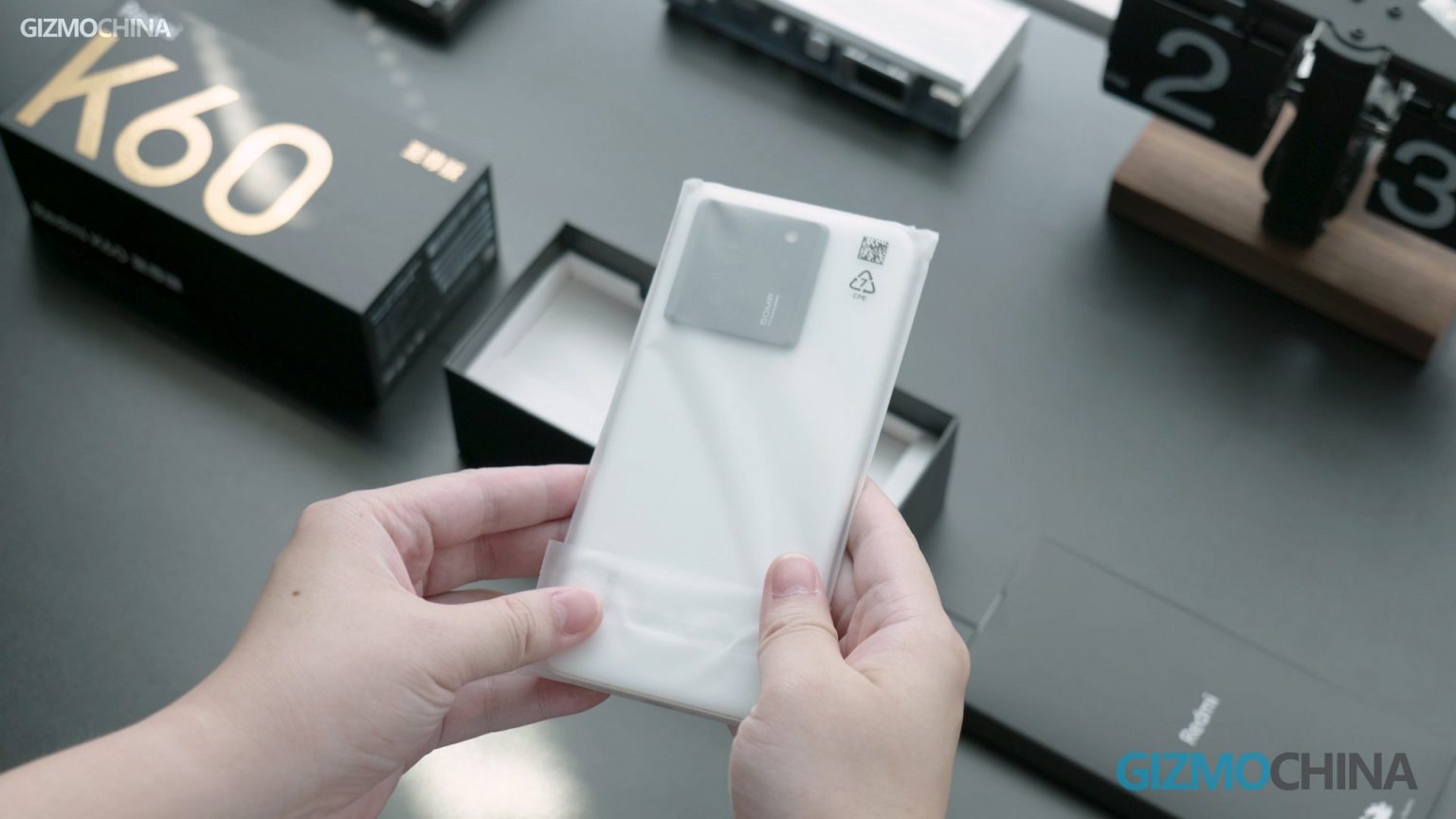 REDMI K60 Ultra Unboxing & Hands-on: THAT Flagship Killer is Back ...