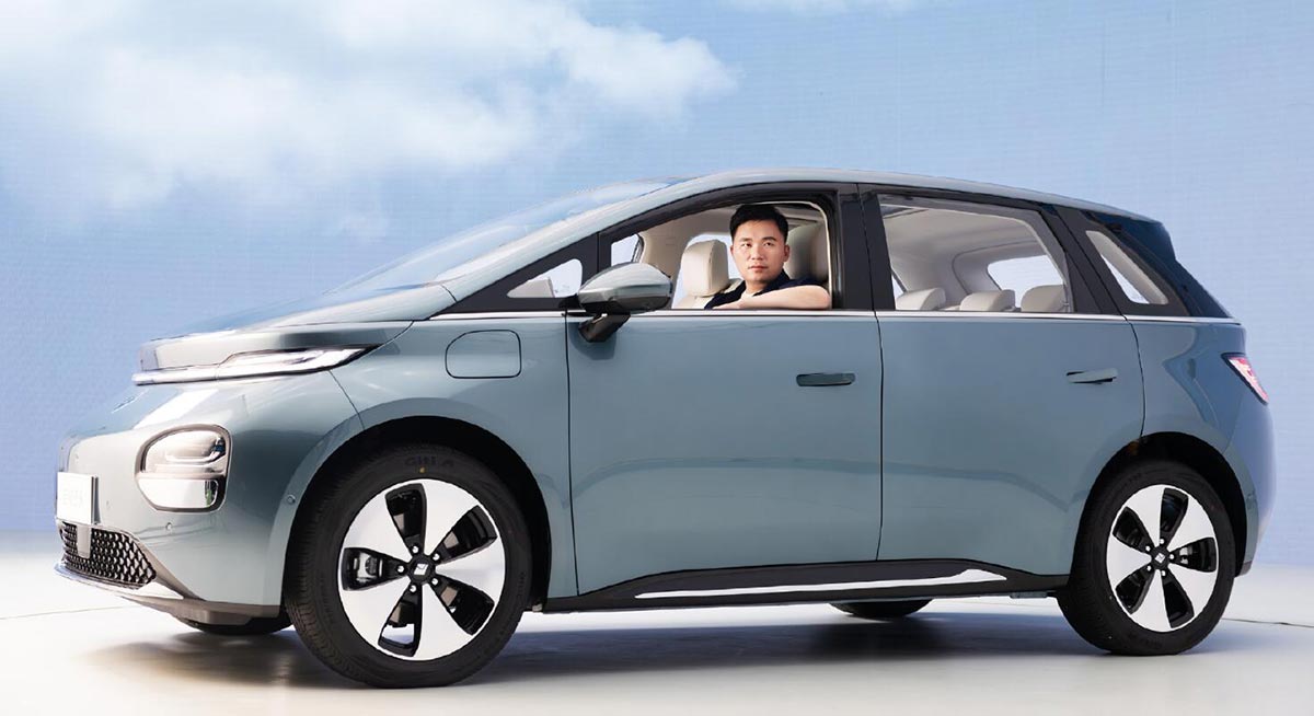 Wuling Baojun Yunduo compact EV unveiled in China starting at 95,800 ...