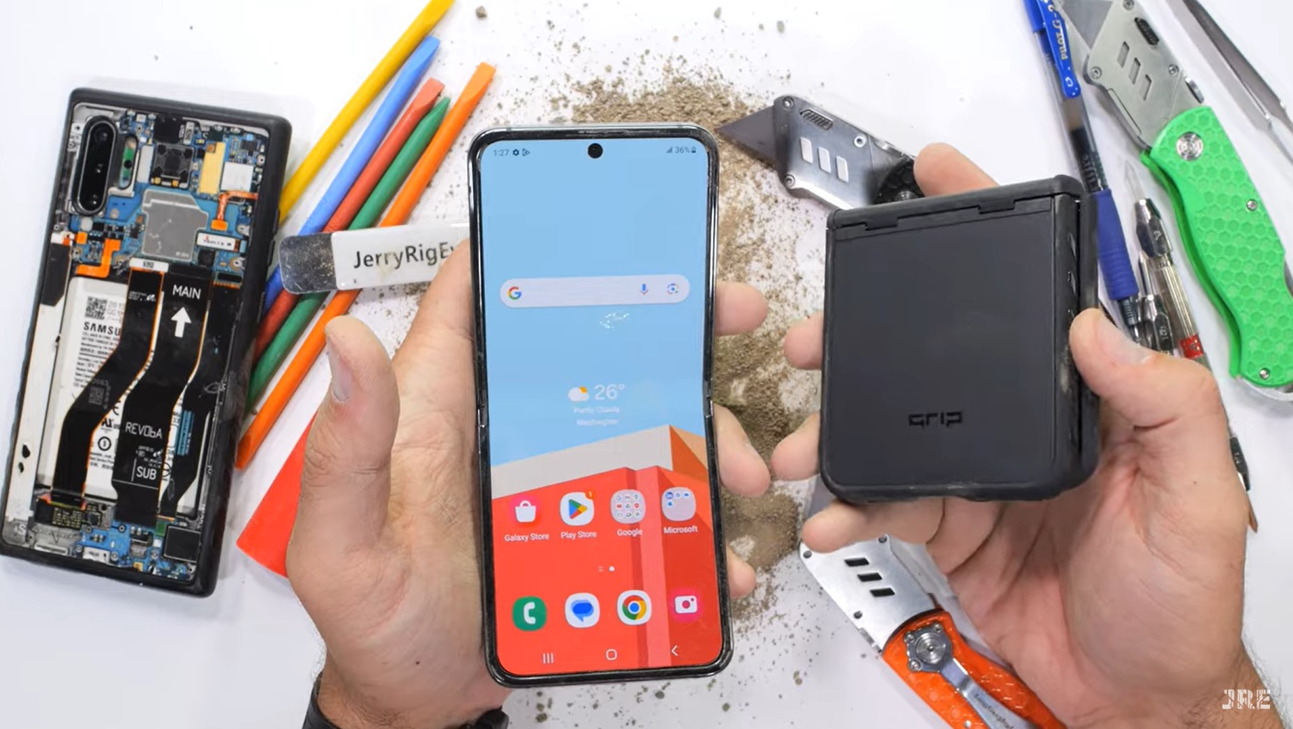 Samsung Galaxy Z Flip 5 Is a Tough Clamshell Foldable Phone, Comes Out ...