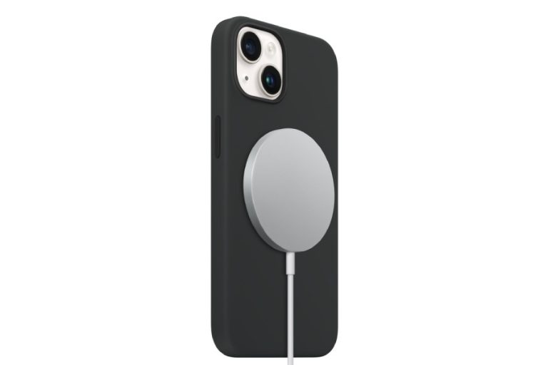 Apple's Upcoming iPhone 15 may Feature Stackable MagSafe Battery Packs ...