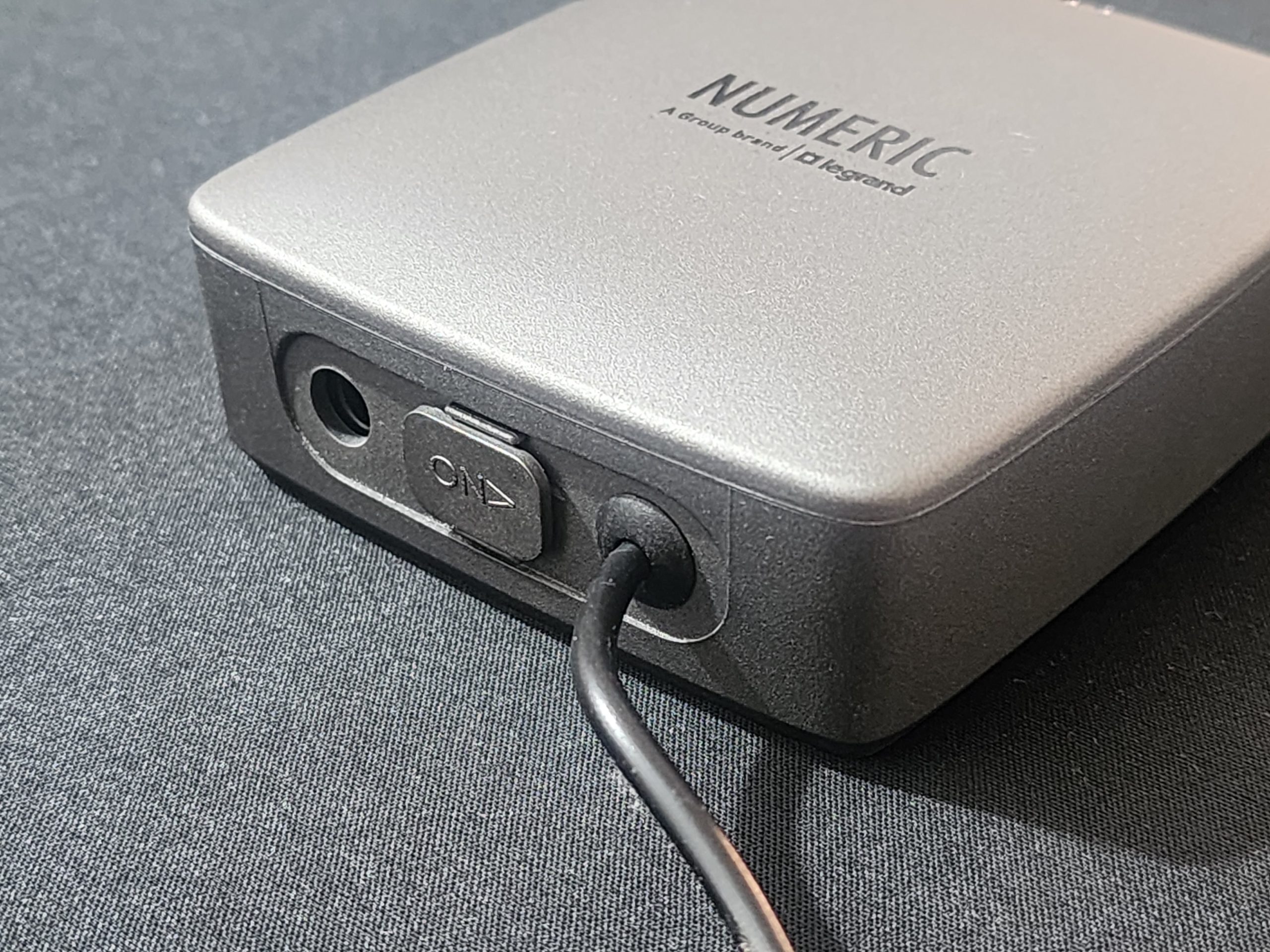 Intizon Mini UPS for Wi-Fi Router hands-on experience - Gizmochina